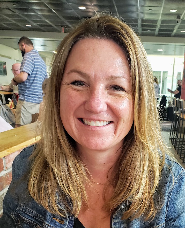 Lisa Desantis's Instagram, Twitter & Facebook on IDCrawl